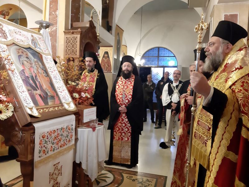 Υποδοχή της Ιερής Εικόνας της Παναγίας «Βασίλισσας» στον Ι.Ν. Αγίων Κων ...