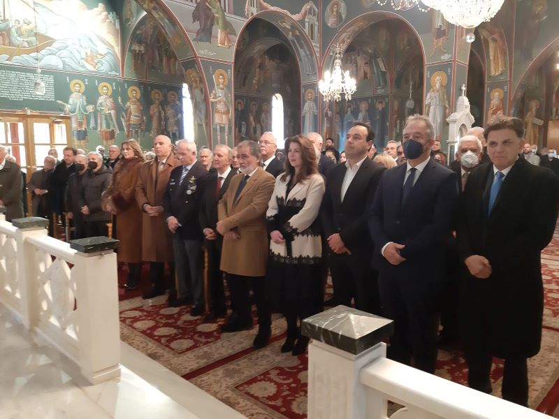 Η Θεία δοξολογία για τη Πρωτοχρονιά στον Ιερό Μητροπολιτικό Ναό του ...