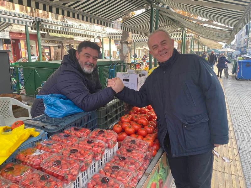 Σωτήρης Μπλέτσας από την λαϊκή αγορά Τρικάλων: Γεμάτοι οι πάγκοι, άδεια ...