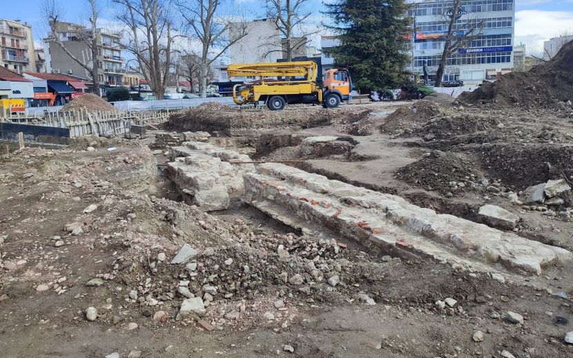 Στο χωματουργικό κομμάτι επικεντρώνονται οι εργασίες ανάπλασης της ...