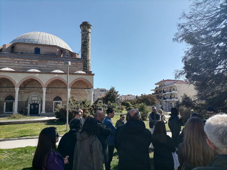 Βόλτα στα μνημεία και αξιοθέατα της πόλης με το Σύλλογο Σαρακατσαναίων ...