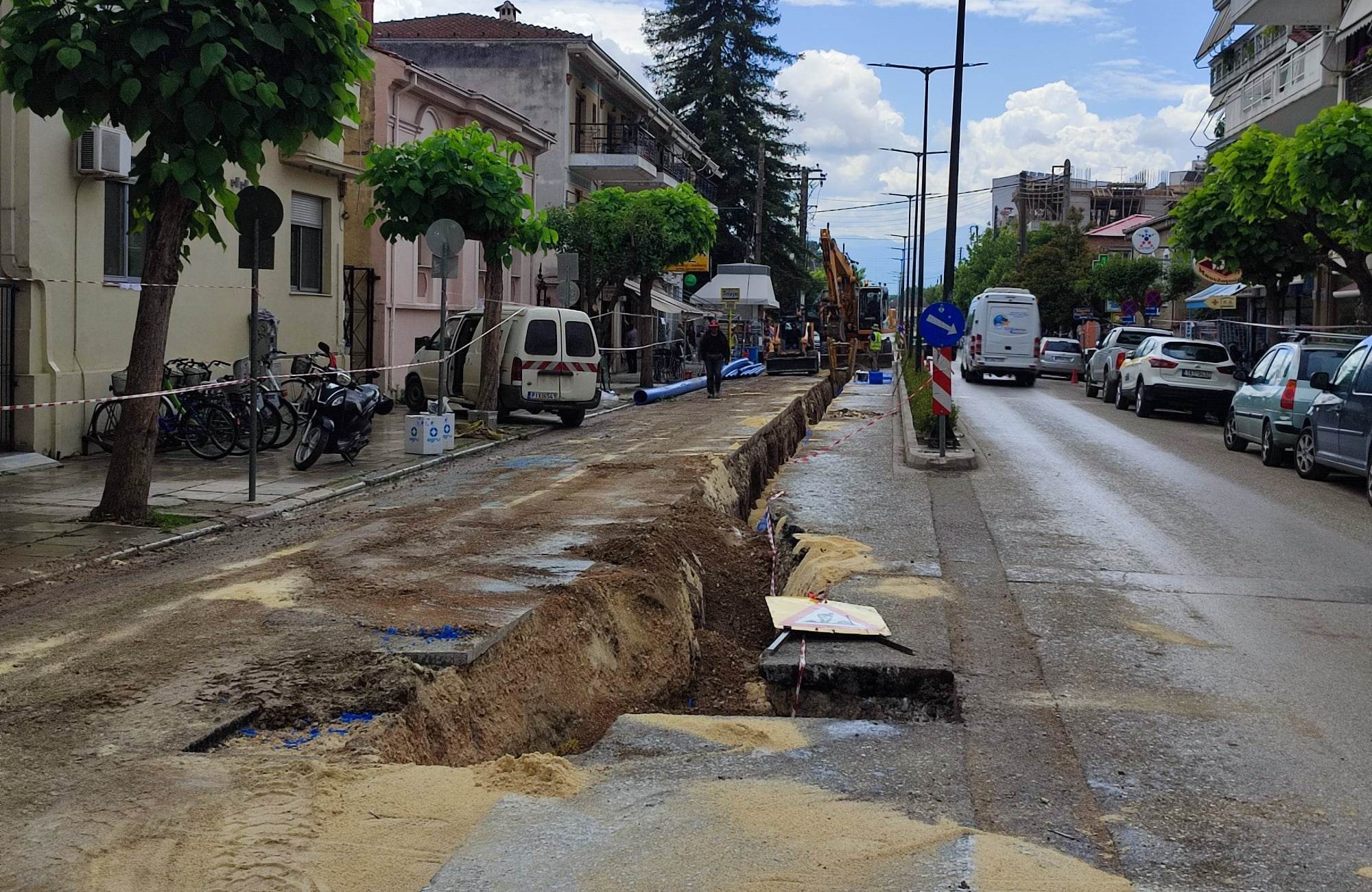 Τρίκαλα: Απροσπέλαστο το κέντρο της πόλης λόγω των έργων στους δρόμους ...