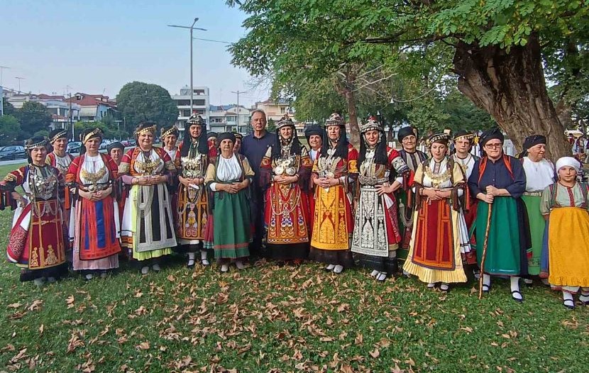 «Μεγάλο Καραγκούνικο Πανηγύρι»: Αντάμωσαν στα Τρίκαλα οι Καραγκούνηδες ...