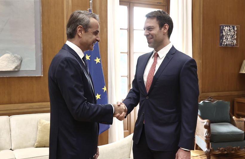 Ο Κασσελάκης ανατίναξε τις γέφυρες με το ΠΑΣΟΚ την ώρα που ο Μητσοτάκης ...