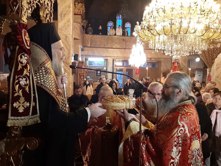 Οι Αρχιερατικοί Εσπερινοί στους Ι.Ν. Αγίου Αθανασίου Μπάρας και Αγίας ...