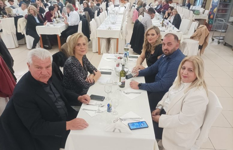 Μεγάλη επιτυχία σημείωσε ο ετήσιος χορός του ΕΛΟΚ και της κοινότητας ...